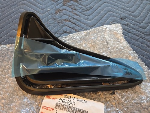 2017-2019 TOYOTA COROLLA FRONT RIGHT FOG LIGHT COVER NEW OEM 81481 ...
