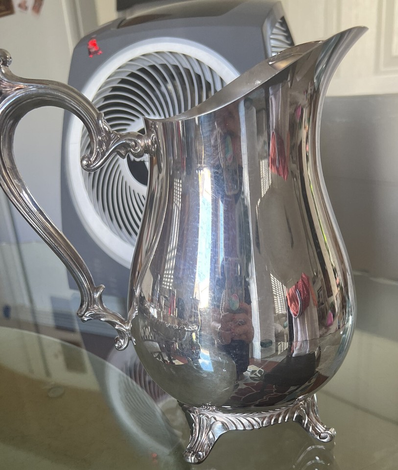 Vintage WM Rogers Silver 817 Pitcher With four Footed Stand and ice ...
