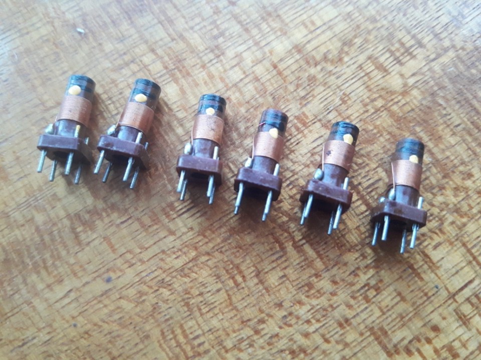 10pcs 4mm 4pin 25t RF Inductor Coil/Former Adjustable ferrite slug ...