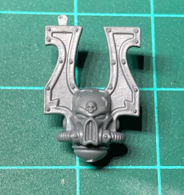 Khorne Berzerkers Head Helmet BITS - 40K Chaos Space Marines World ...