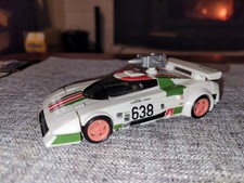 Hasbro Transformers Kingdom War for Cybertron Deluxe Class Wheeljack ...