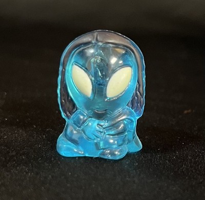 Rare Crazy Bones Aliens #32 Mother Teresa Translucent Blue / Alien Gogo ...