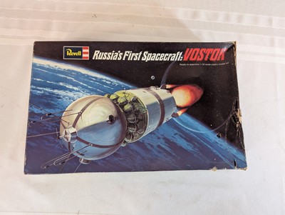 1969 Revell H-1844 Russia's First Spacecraft VOSTOK Model Kit Complete ...