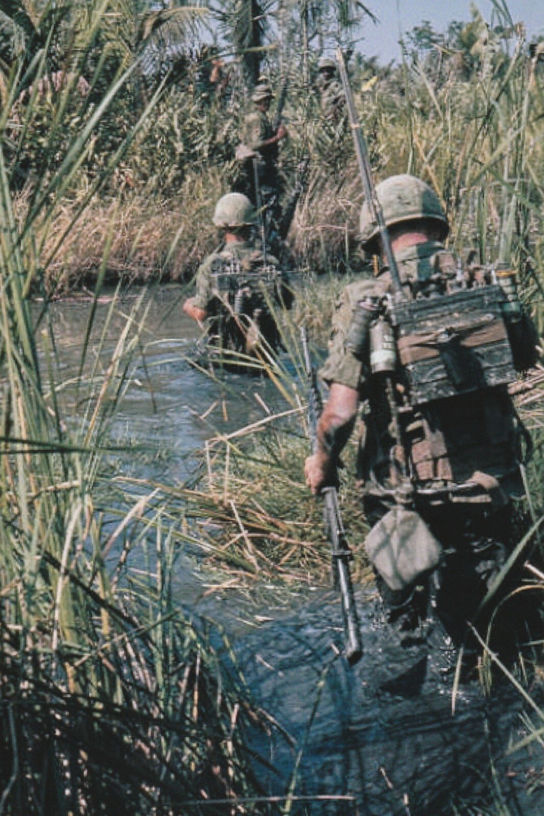 Vietnam War Photo -- US Soldiers Crossing River | eBay