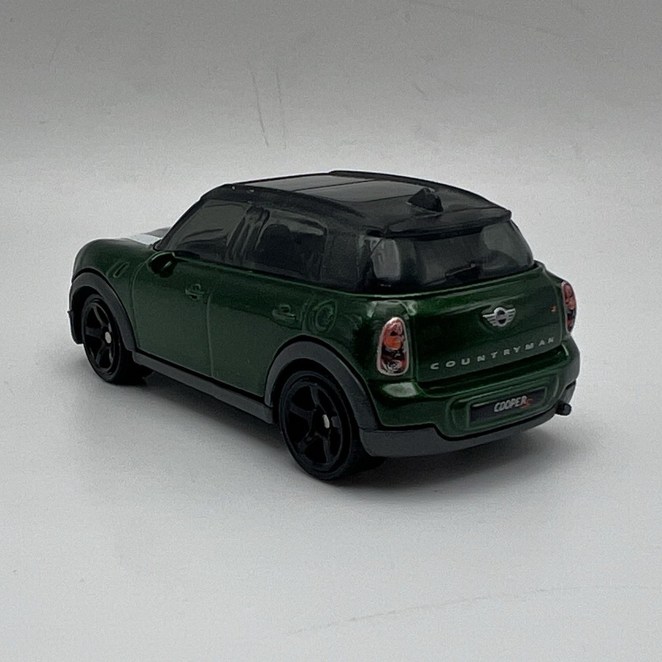 2023 MATCHBOX 2011 MINI COOPER COUNTRYMAN GREEN 1:64 DIECAST CAR W ...