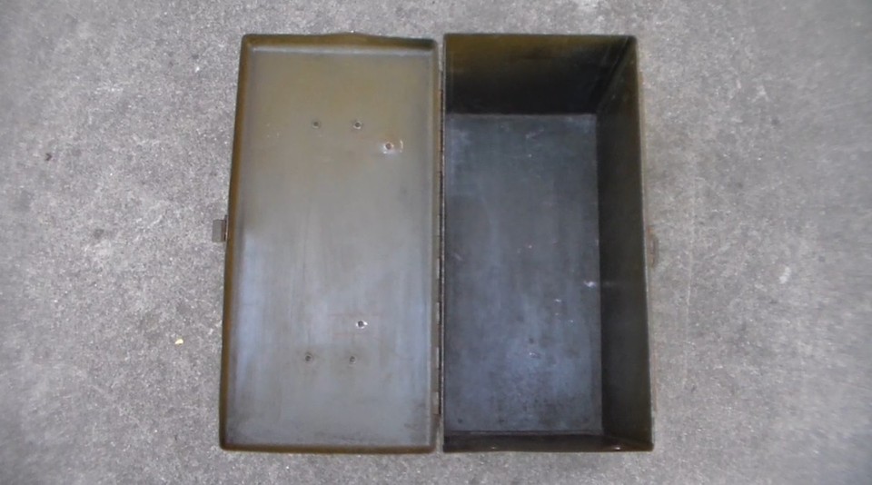 US Military Old WW2 EMPTY Metal Cal 50 M.G. Ammunition Box Chest M17 ...