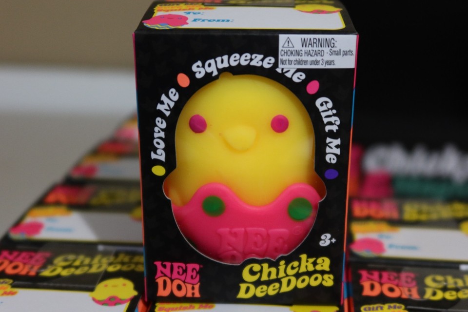 Nee Doh Chicka DeeDoos Magic Color Eggs Squeeze Ball Color Changing YOU ...