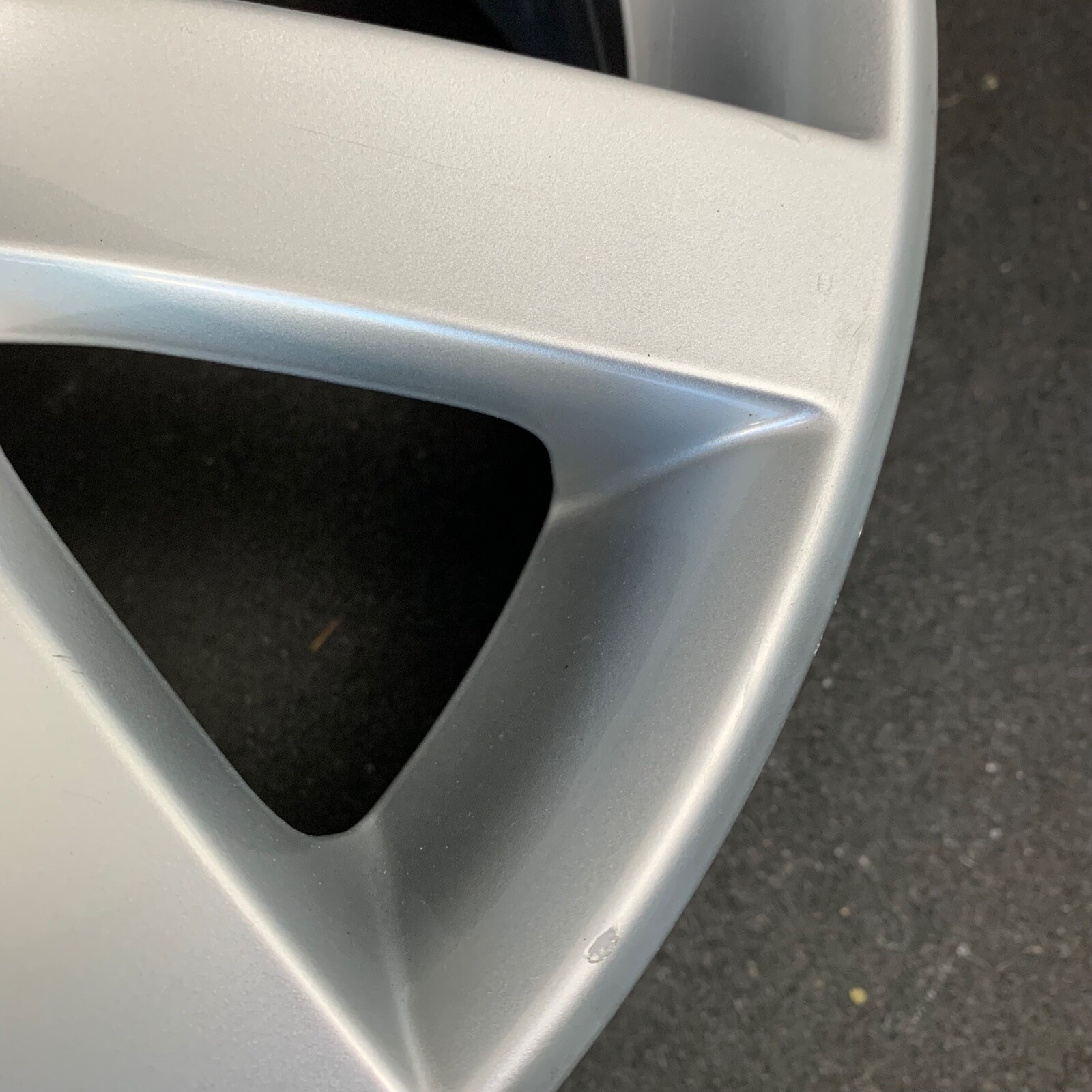 (4) VW Volkswagen Golf Jetta GLI Wheels Rims + Caps 17" Hol.69936 ...