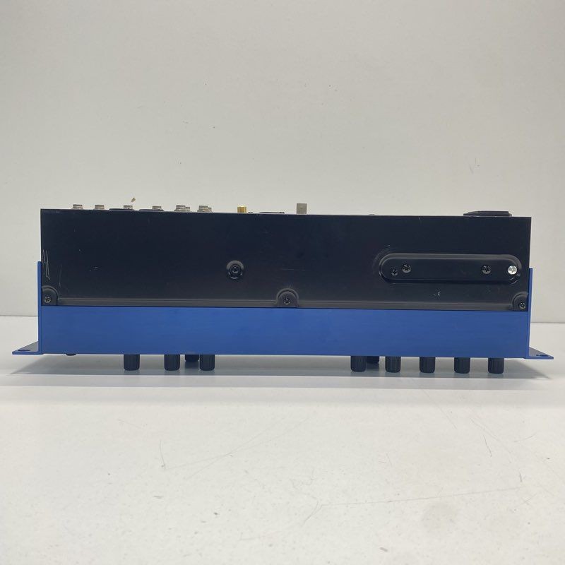 Behringer VAMP Pro Rackmount Digital Guitar Preamp Processor | eBay