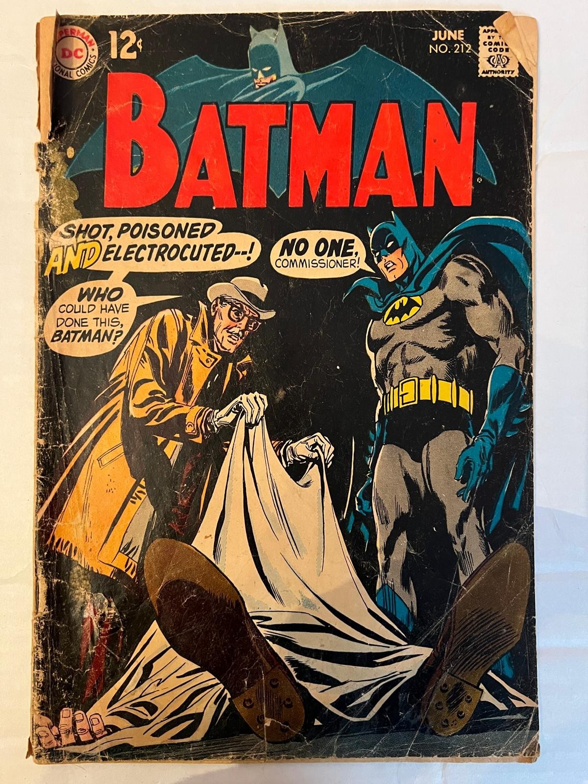 vintage collectible Batman #212 ,June 1969 ,cover not in good shape ...