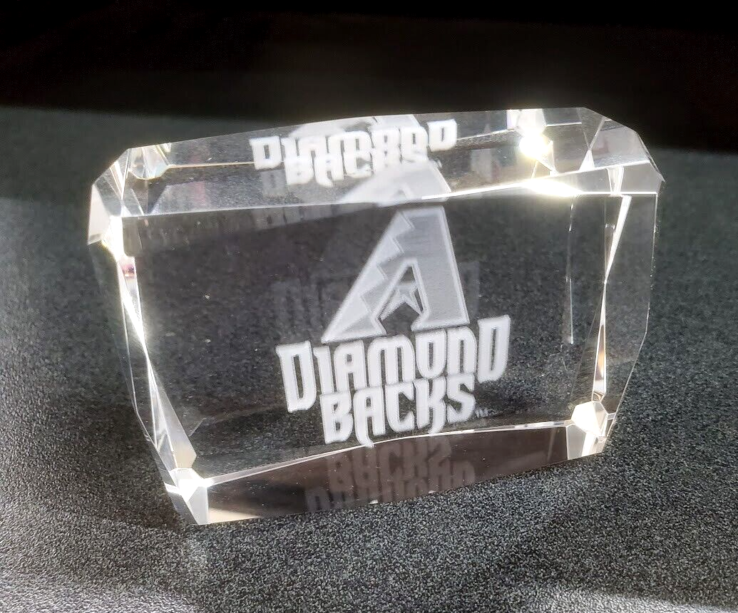 ARIZONA DIAMONDBACKS MVP Crystal Display Paper Weight w/Case 3 1/4x 2 3 ...