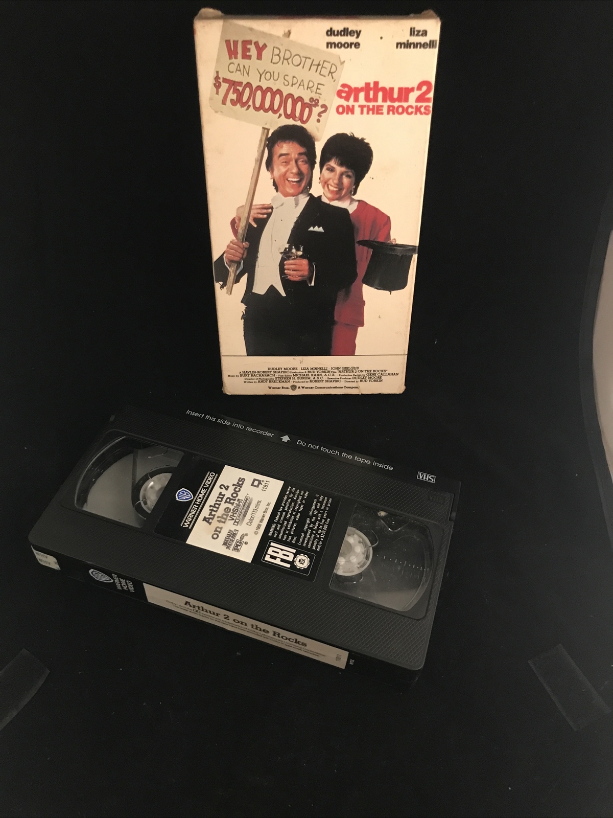 Arthur 2 - On the Rocks VHS Dudley Moore, Liza Minnelli, John Gielgud ...