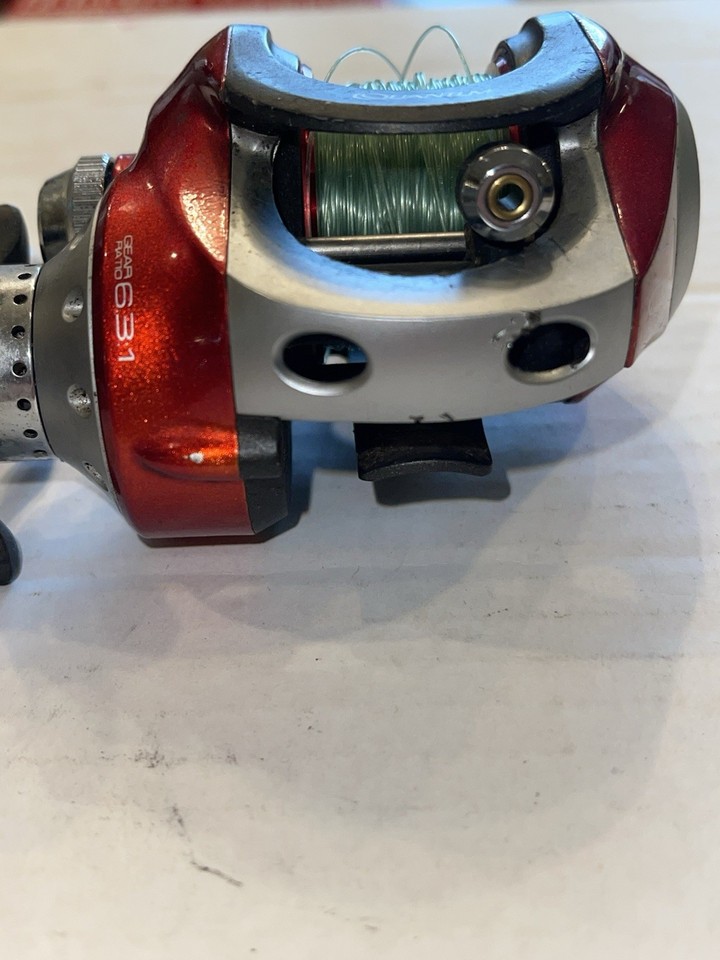 Quantum Code Red RH Baitcaster Reel | eBay