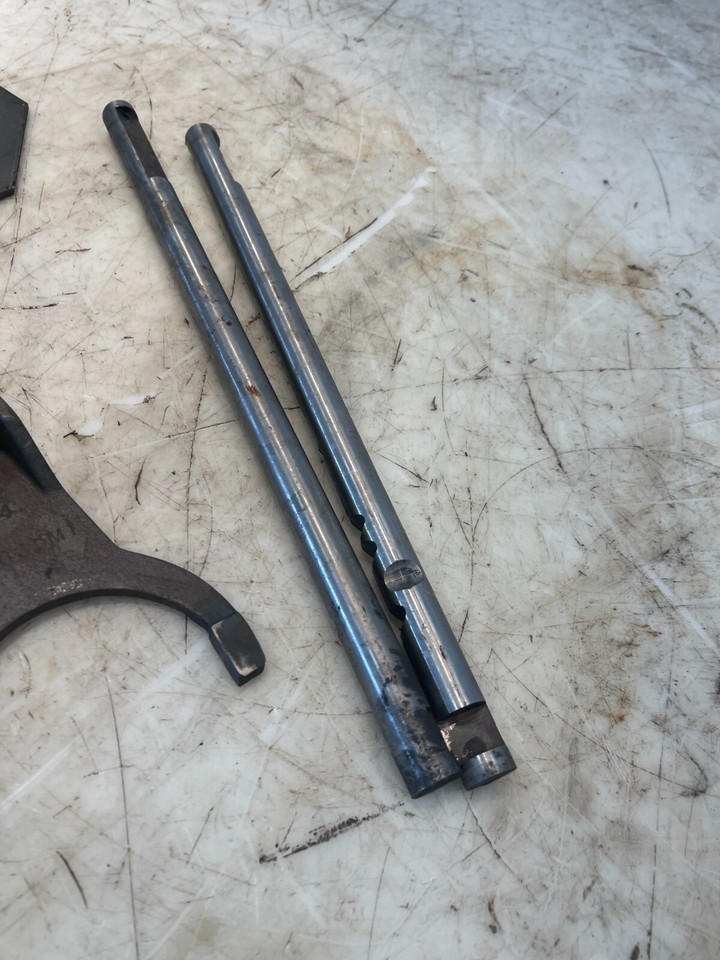 1970 Massey Ferguson 1100 Tractor Transmission Shift Rails Forks Parts ...