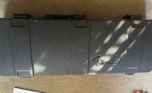 Fender TSA 002 Rectangular Molded ABS Hard Case for Stratocaster ...