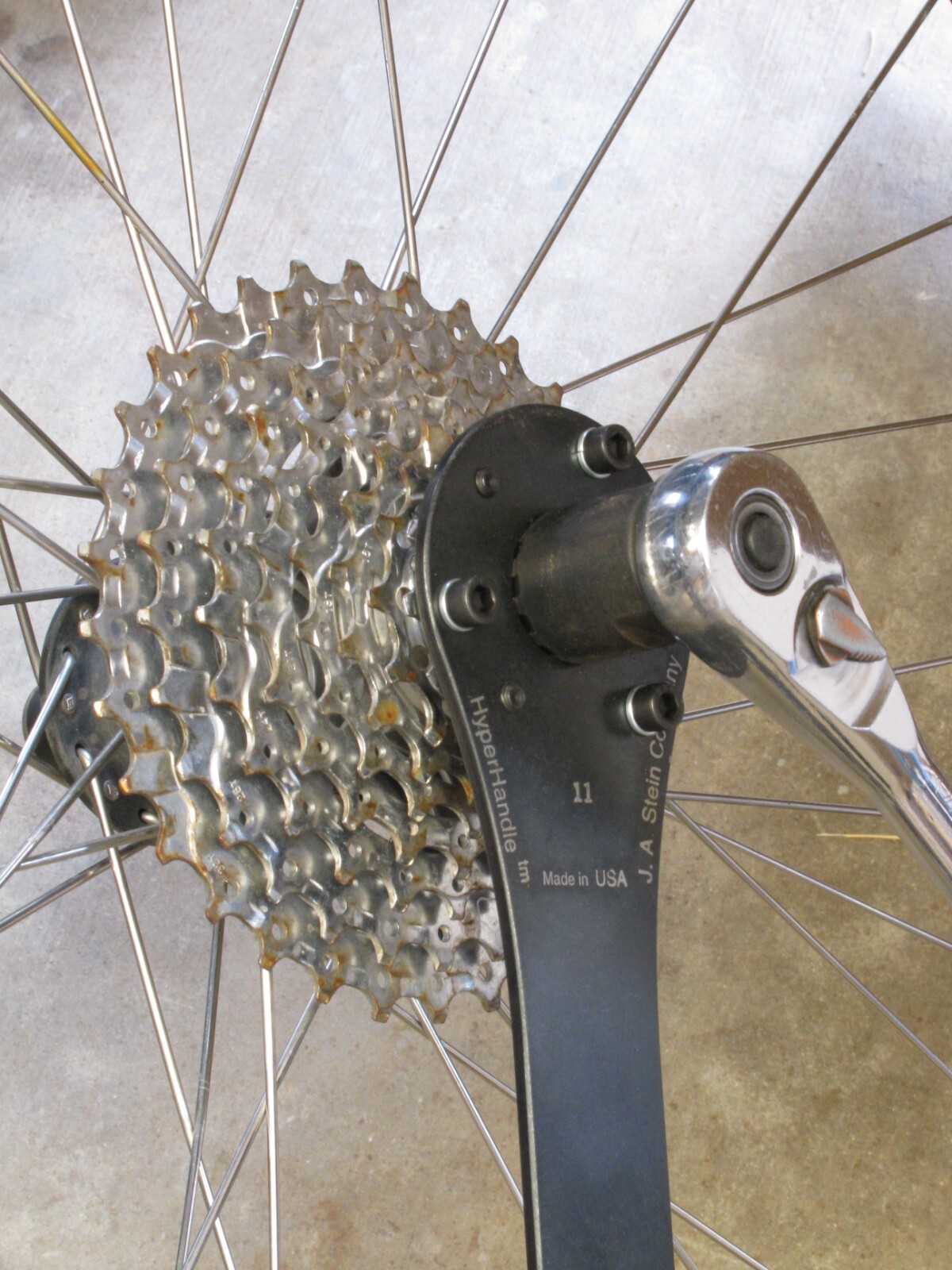 J. A. Stein HyperHandle Cassette Holding Tool replaces a chain whip ...