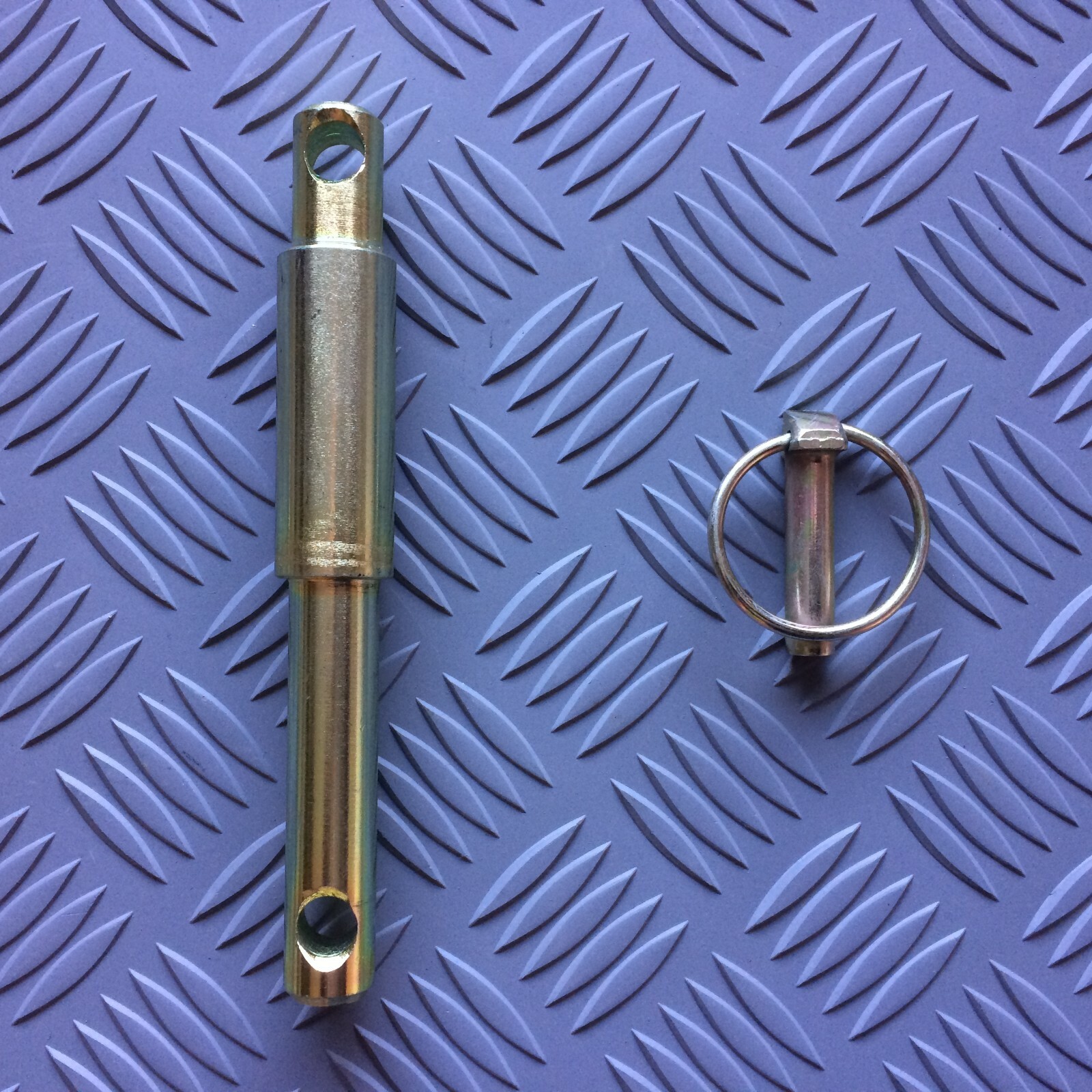 Tractor Top Link Pin Cat 1 / Cat 2, Stepped pin, with 11mm Linch Pin ...