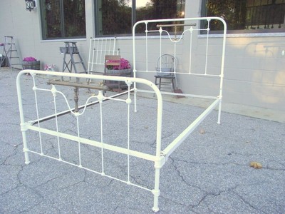 1900-1950 - Type Iron Bed Rails