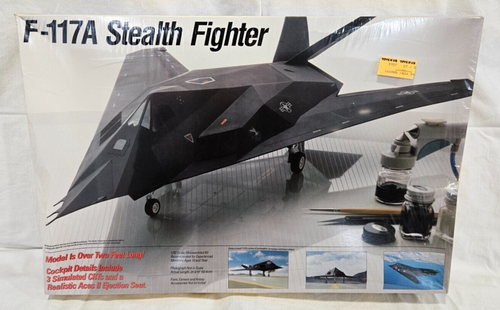 Testors #570 1/32 Scale F-117A Stealth Fighter NEW Factory Sealed model ...