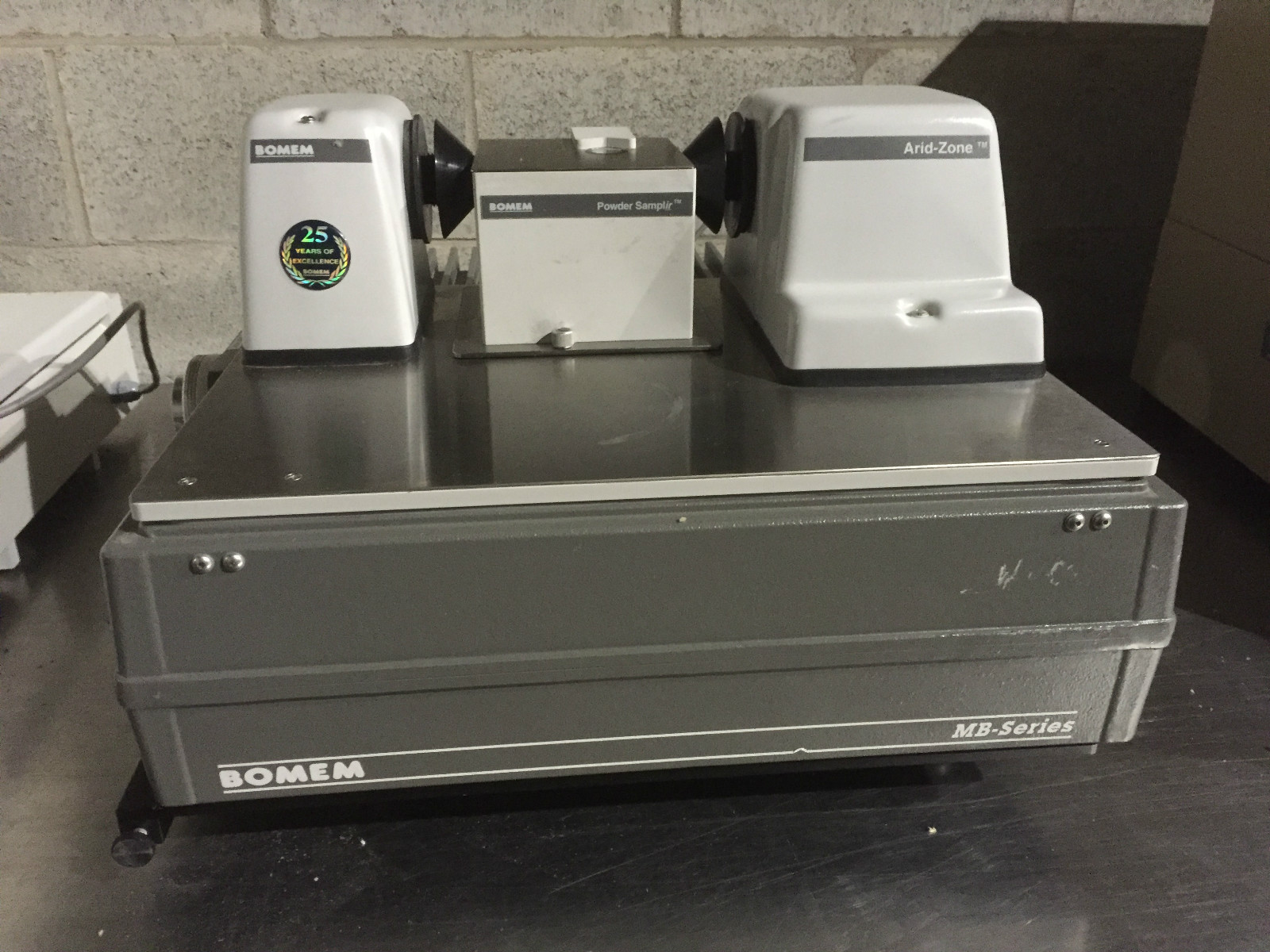 ABB BOMEM MODEL MB160PH IR SPECTROMETER WITH MODEL SKG5300G TABLET ...