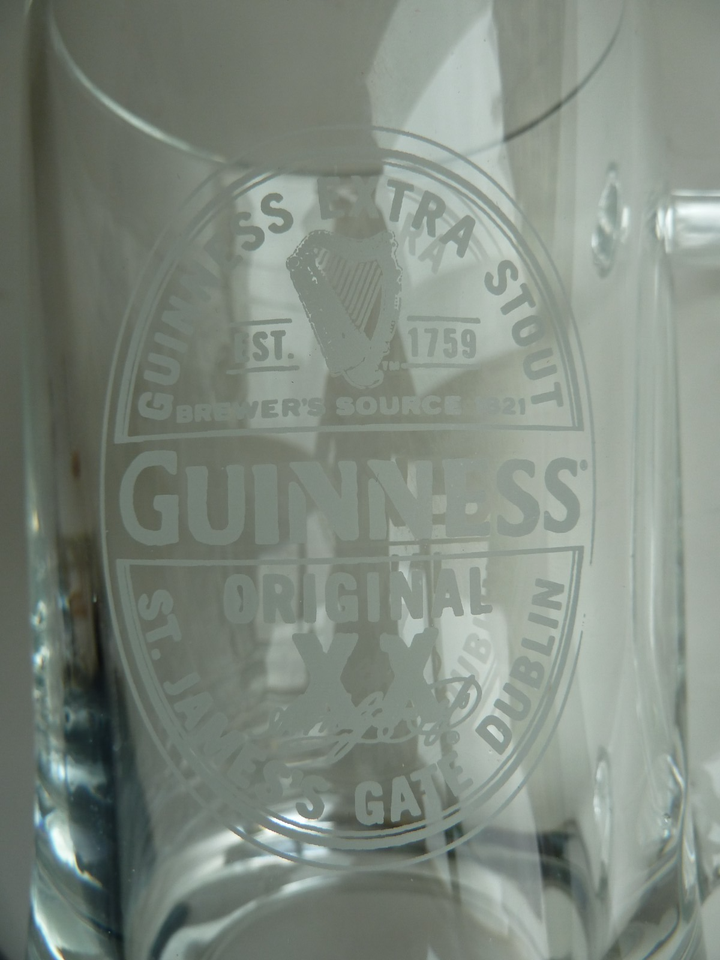 ORIGINAL AND GENUINE GUINNESS GLASS PINT TANKARD ENGRAVED WITH A ...