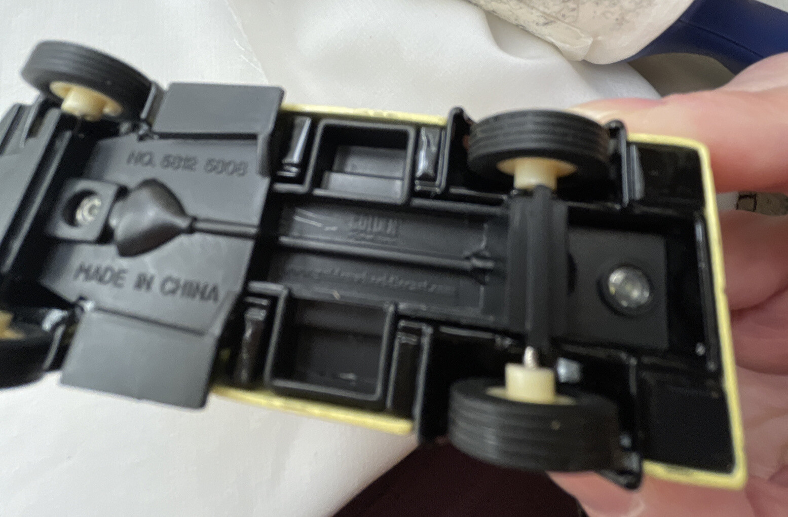 Golden Wheel Diecast Vehicles Pepsi Truck School Bus Ambulance Milk ...