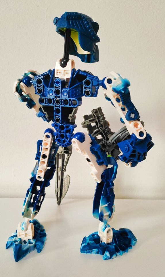 LEGO Bionicle | Voya Nui | Toa Inika 8728: Hahli Of Water | One Zamor ...