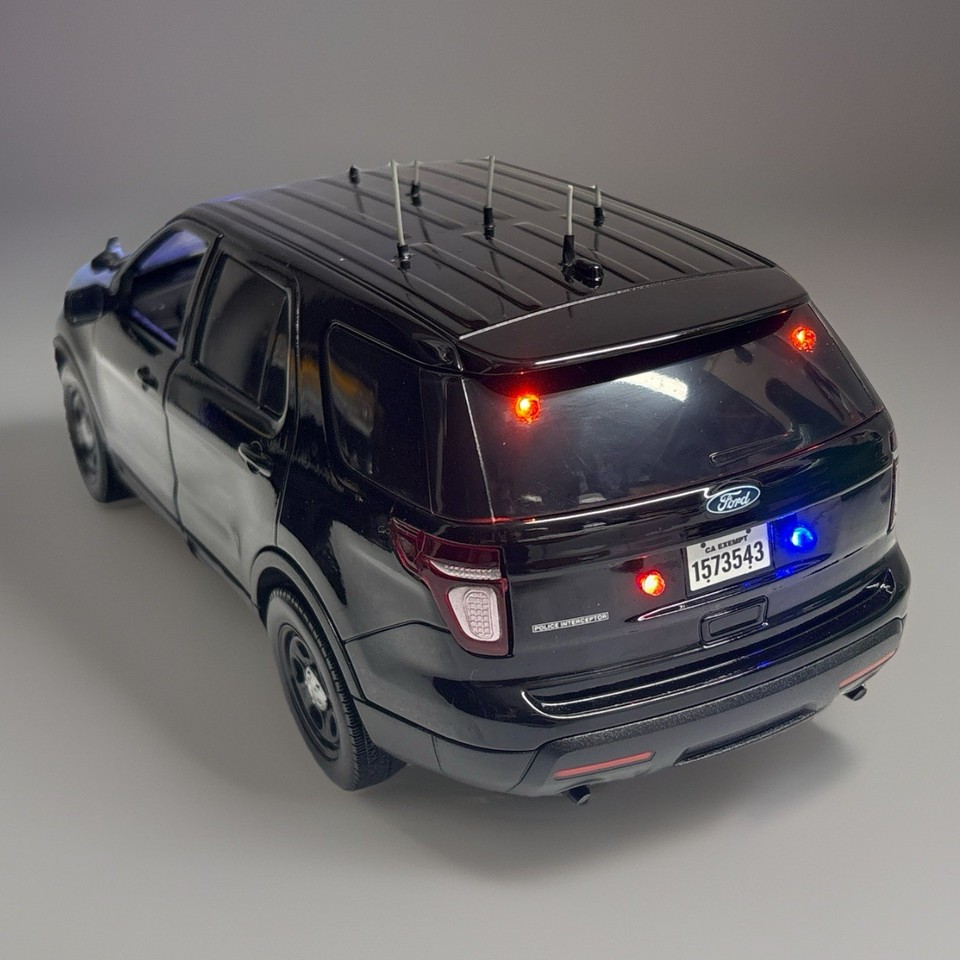 POLICE Un-Marked Secret Service FBI CIA SUV WORKING LIGHT & 4 Tone ...