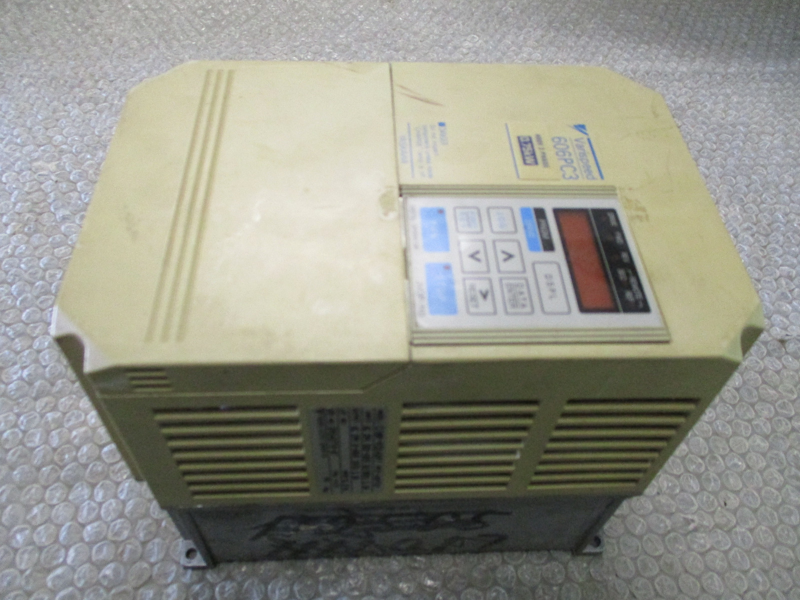 Yaskawa CIMR-PCE40P7 606PC3 Varispeed AC Drive 400VAC 2kVA/.75kW 2.6A ...