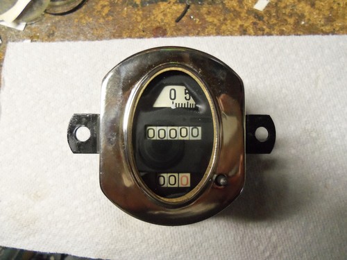 1928 1930 Model A FORD WALTHAM OVAL SPEEDOMETER NICE OLD NUMBERS | eBay