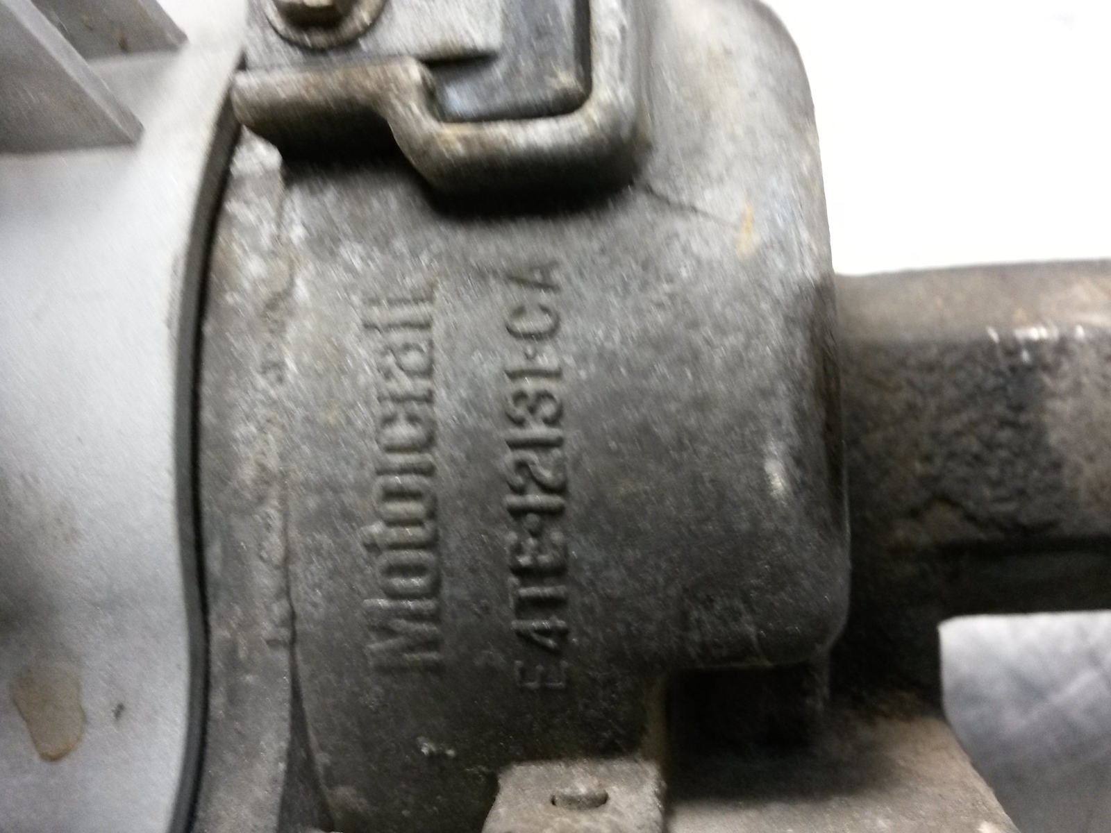 Ford+Truck+351+Windsor+V8+OEM+E4te-12131-ca+Distributor+Cap+1988+351ci ...