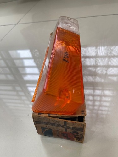 Datsun Nissan Sunny B110 B210 Turn Signal RHS Corner Light Lens (NOS ...