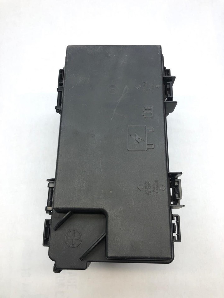 2009 Dodge Nitro Jeep Liberty Integrated Power Module Fuse Box Tipm ...