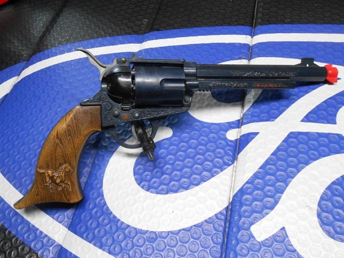1960's Johnny Eagle Red River Colt Topper Toy Rifle Gun Cap Revolver ...