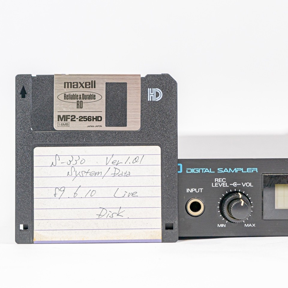 Roland S-330 Rack Mount Sampler - 80s Throwback Sampling Powerhouse | eBay