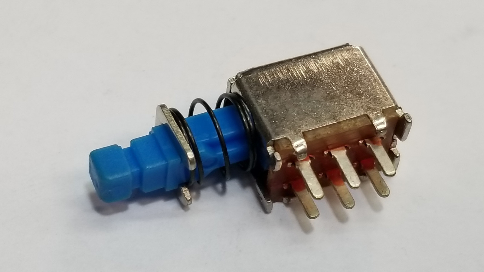 Micro Push switch, 6 pin latching, push on - push off, Bag of 25 pieces ...