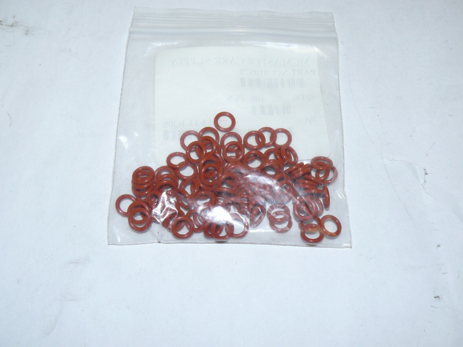 Lot of 100 Mcmaster Carr Parker 9396K421 010S70 O-Ring 0.367" OD X 0. ...