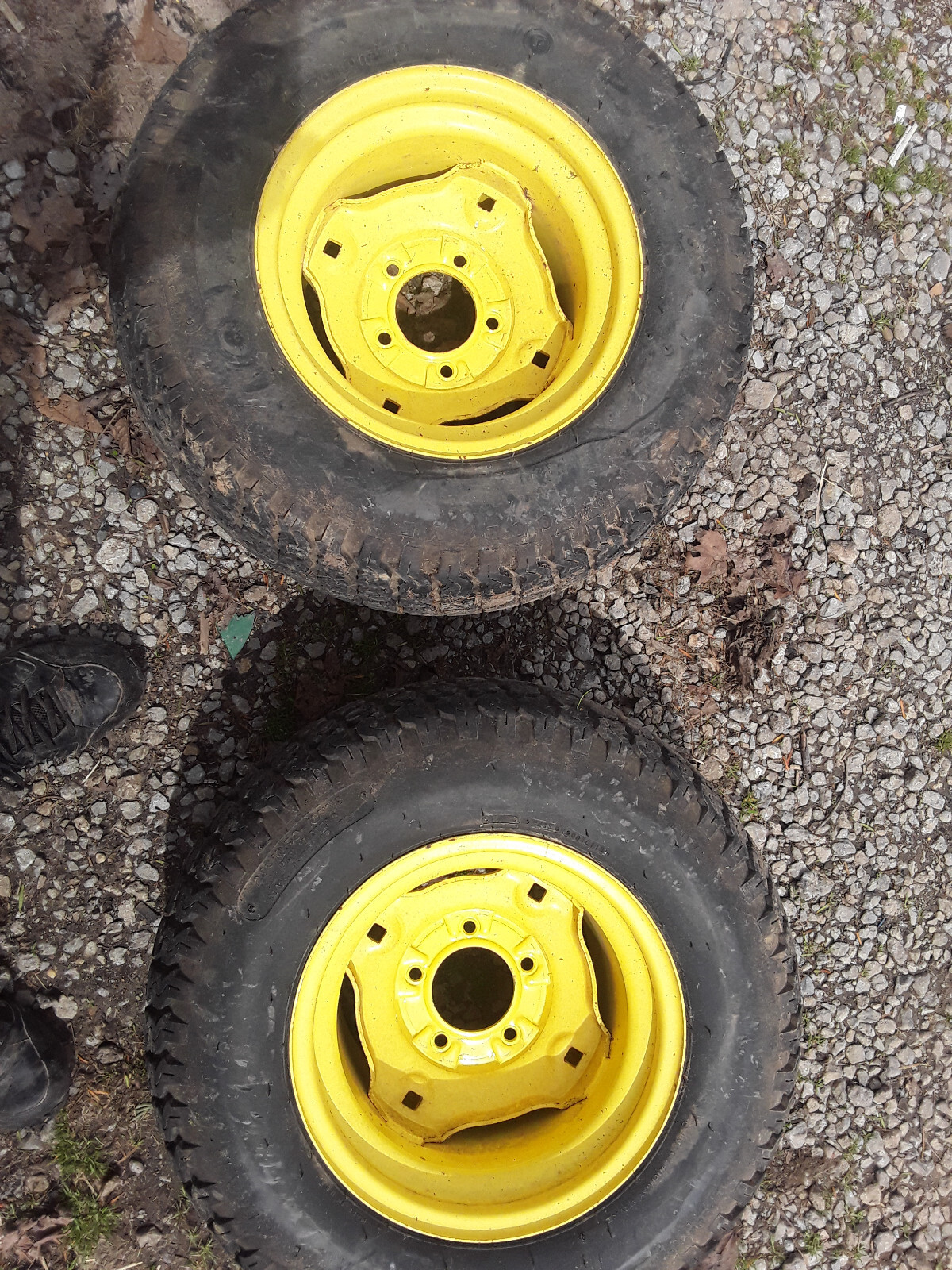 John Deere 325 345 GT235 GT262 GX335 23X10.5-12 2 Rear Turf Tire + Rims ...