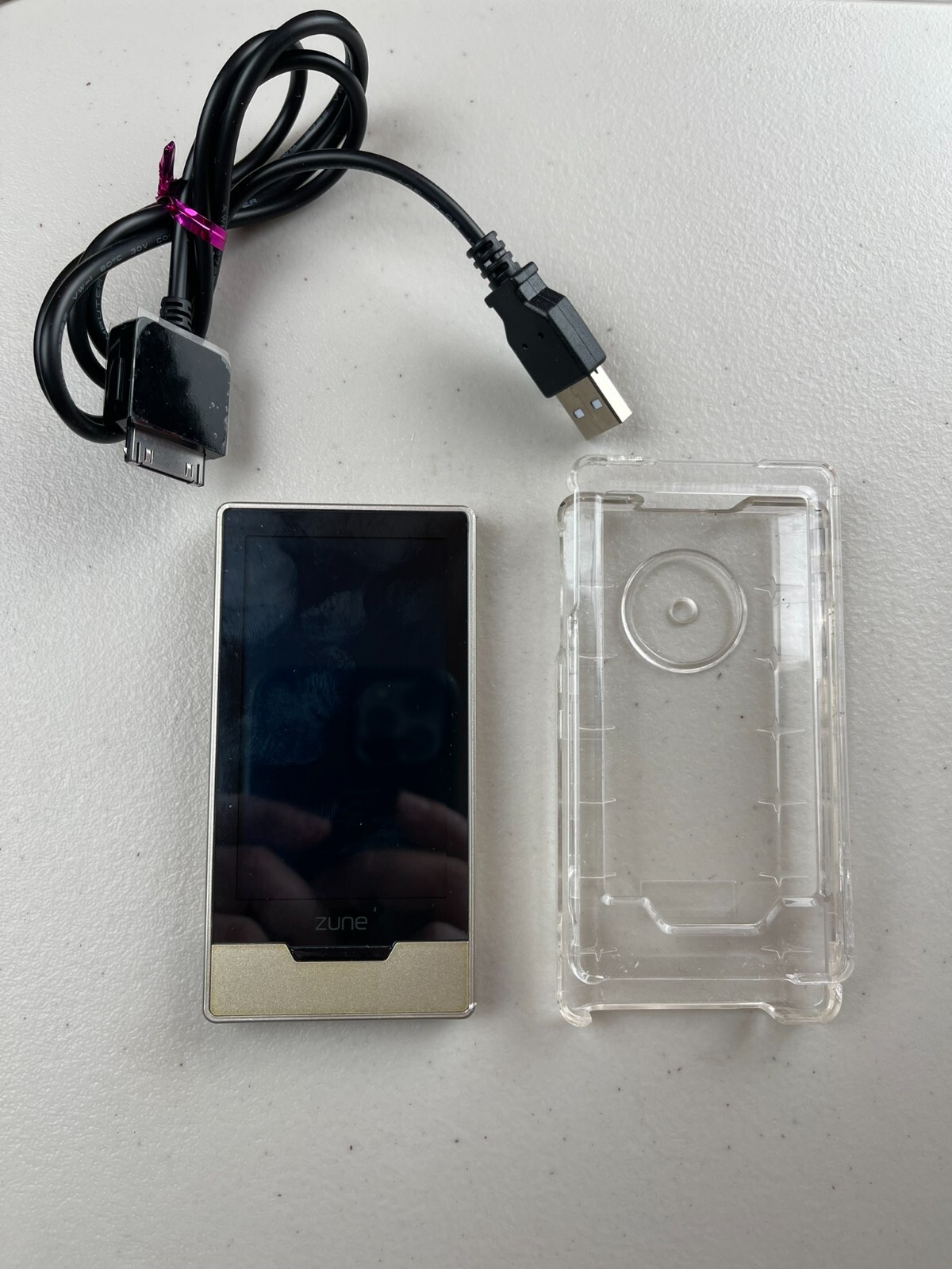 Microsoft Zune HD MP3 Player 32GB Digital Media Device w/ USB Cable ...