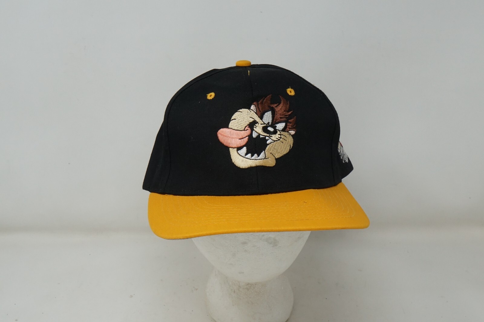 Vintage: Looney Tunes Tazmanian Devil TAZ Snapback Hat Block Head Black ...