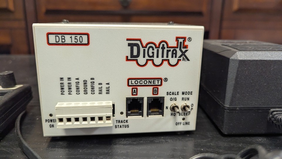 DB150 5 Amp DCC Command Station/Booster with AutoReverse & PS515 Power ...
