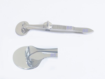 EHRHARDT Lid forceps with 14mm oval solid lower plate and 9mm serrated ...