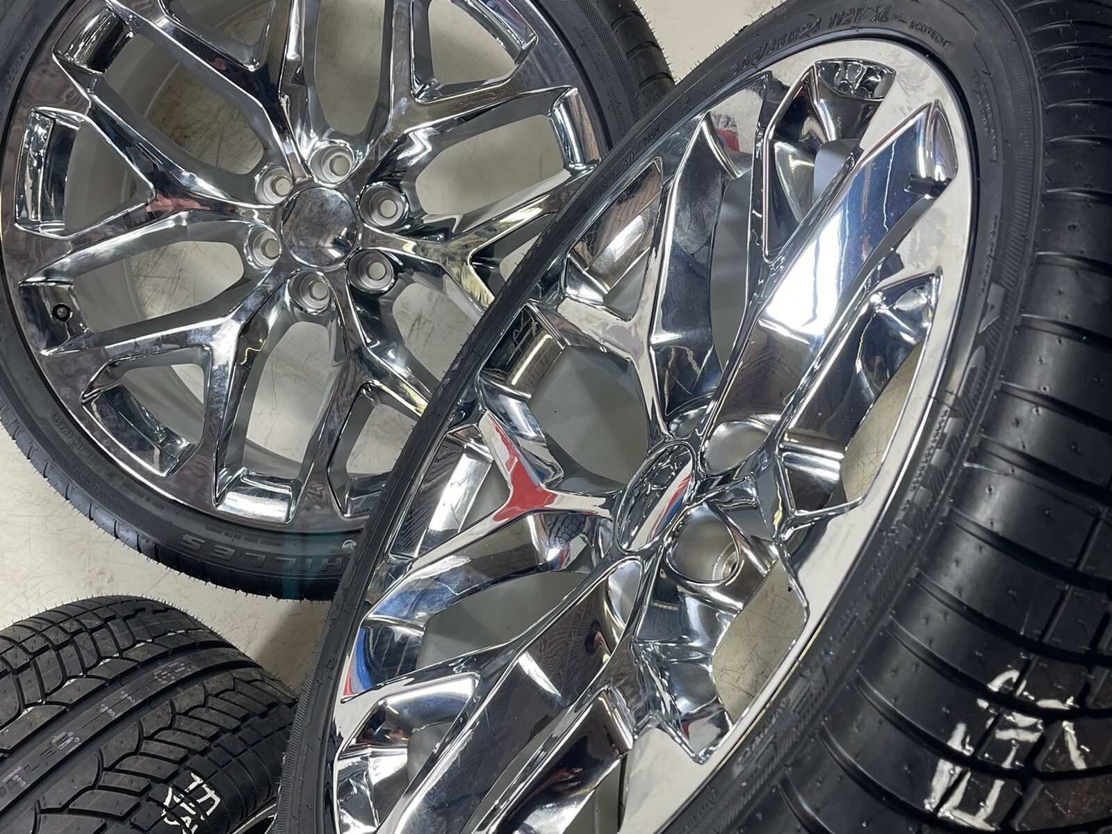 24” SNOWFLAKE CHROME WHEELS RIMS MT TIRES CHEVY SILVERADO TAHOE GMC ...