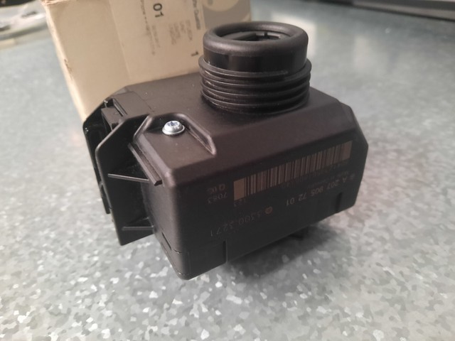2009 MERCEDES C300 W204 OEM Ignition Switch Lock With Key A2079057201 ...