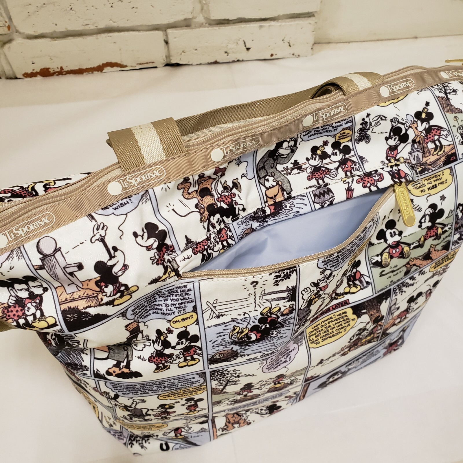 Lesportsac Disney Mickey Mouse U046 Deluxe Easy Carry Shoulder Tote Bag ...