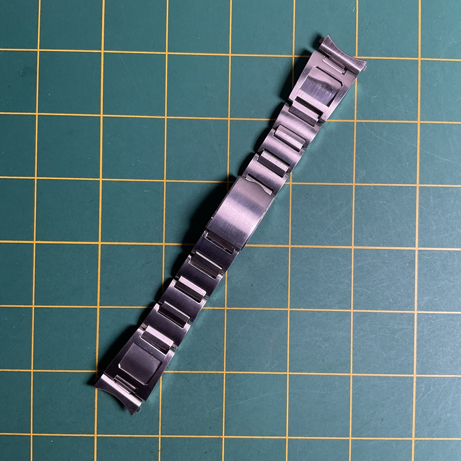 VINTAGE 19MM BAMBI CALENDAR STAINLESS STEEL WATCH BRA… - Gem