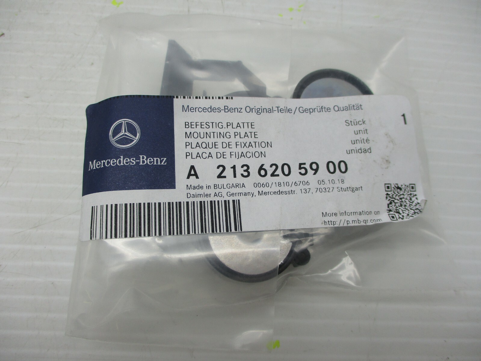 OEM MERCEDES Glc300 Right Radiator Support Mounting Plate Bracket for ...