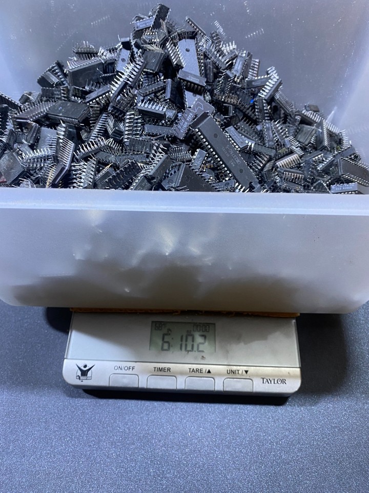 12.9 lbs of Scrap IC Chips For Gold And Silver Recovery Sorted - 1970s ...
