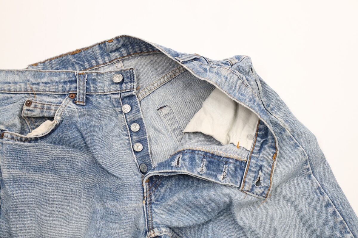 Vtg 80s Levis 20502-0217 Mens 31x32 Thrashed Button Fly Vtg 80s Levis 20502-0217 Mens 31x32 Thrashed Button Fly