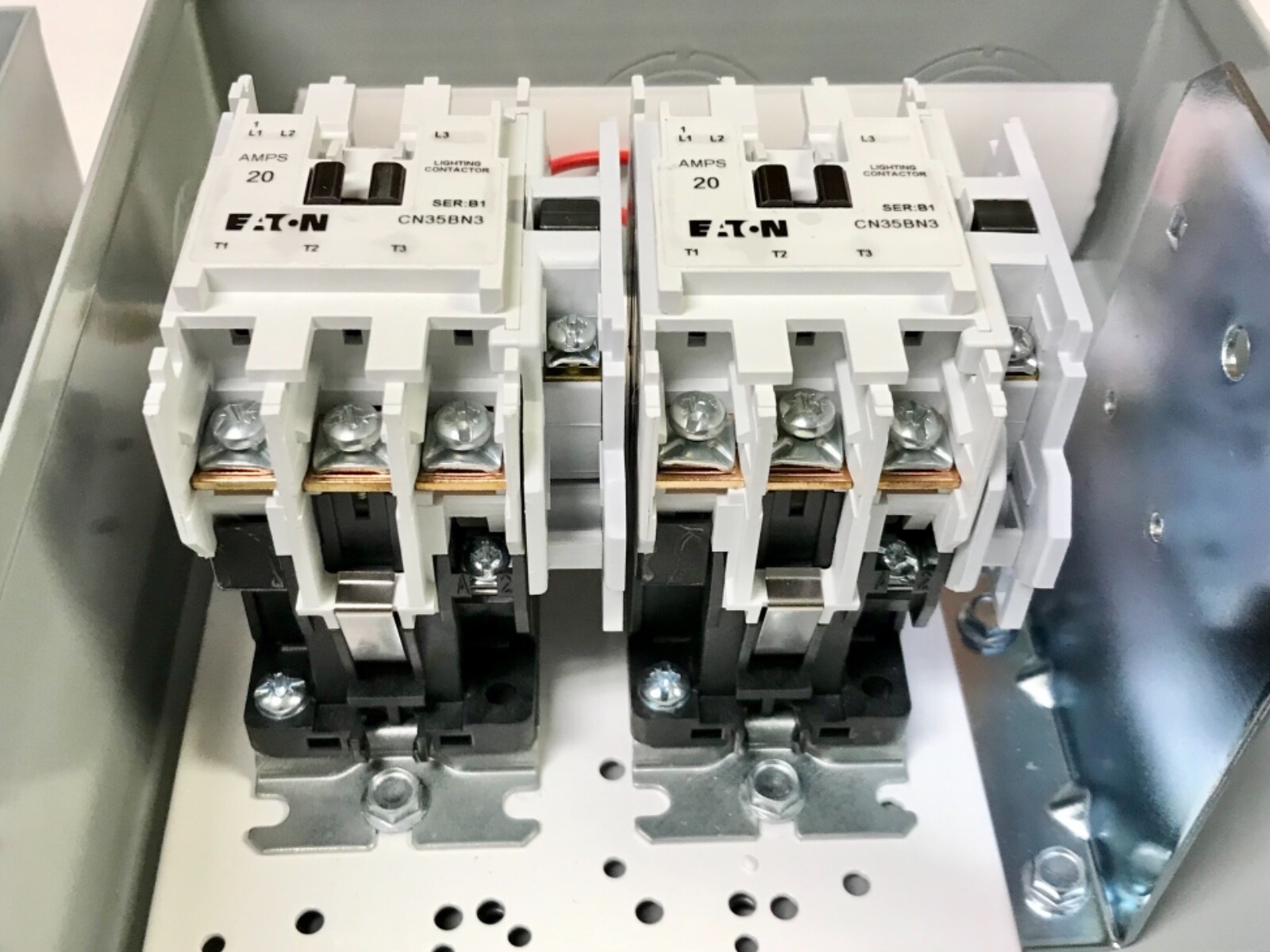 EATON ECL03B1A6A 6 Pole 20 AMP Lighting Contactor 120 VAC Nema 1 ...